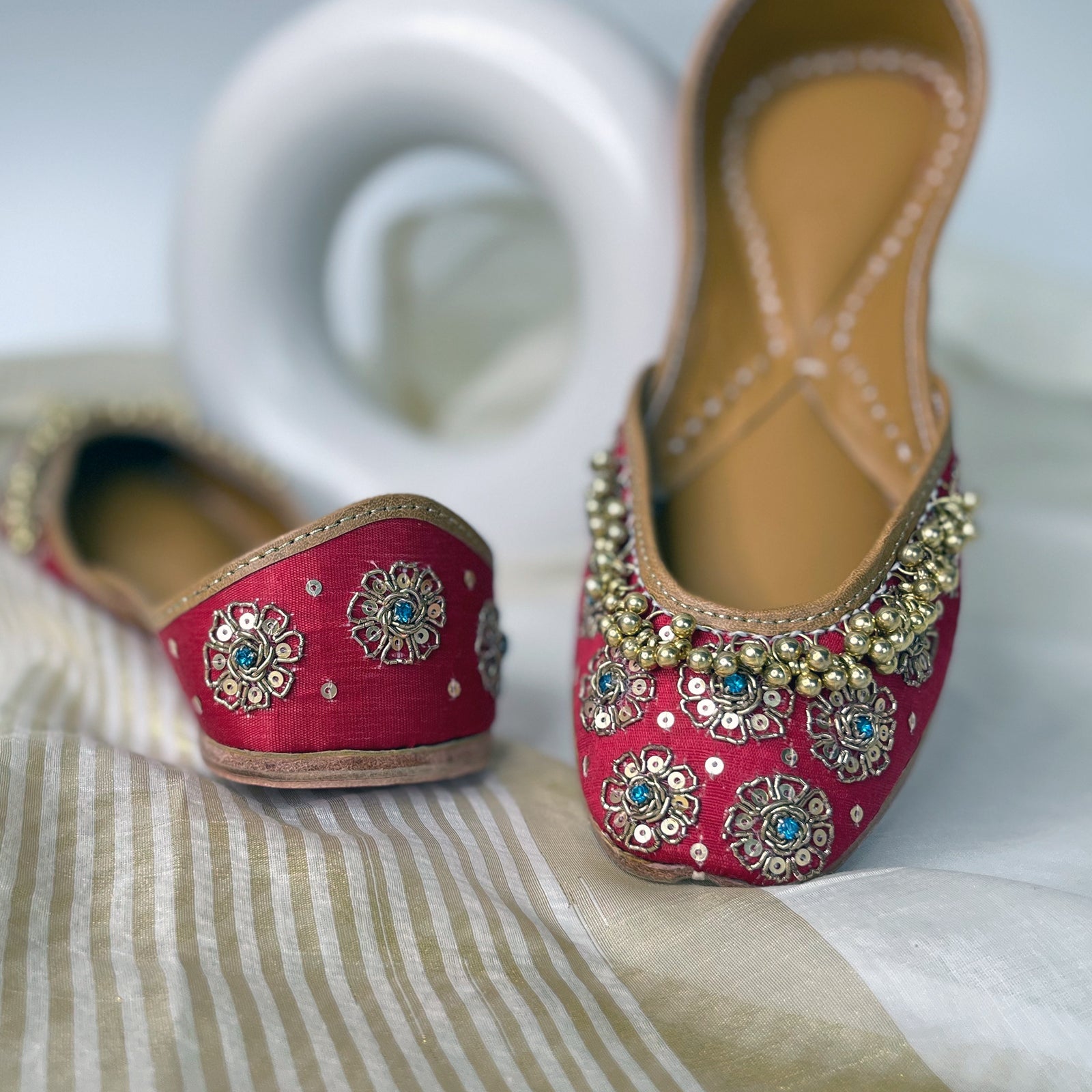 Juttis Online | Premium Juttis for Women | Pixie Pearlz